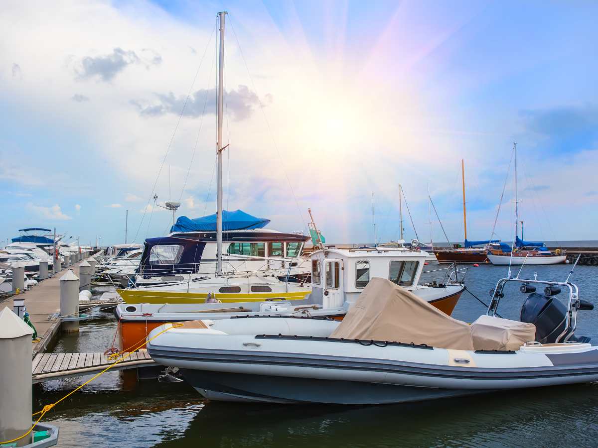 Powerboat-Cruising-Dock - In-Command Seamanship Training - Recreational ...